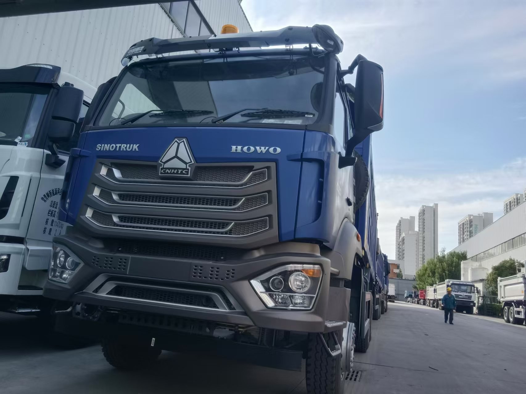 Tipper Truck SINOTRUK HOHAN 371HP 10 Wheels LHD 40 Tons 20-30CBM ...