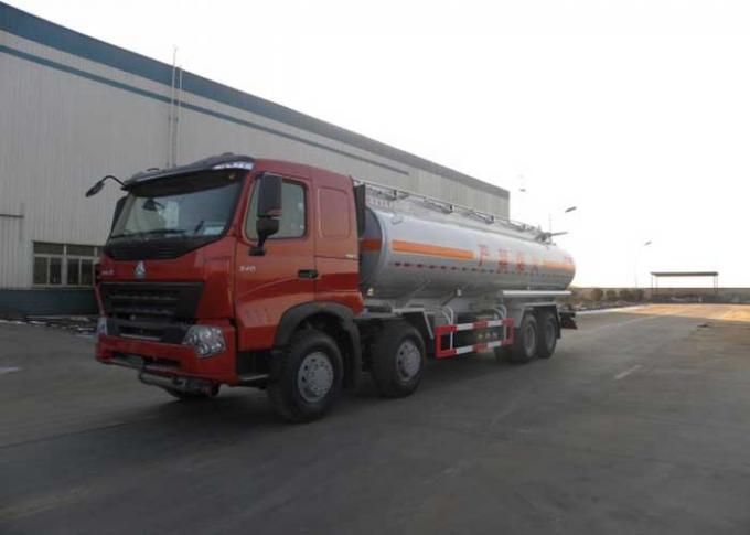 8X4 LHD Euro2 336HP Oil Tank Truck , 30CBM Crude Oil Transportation Trucks