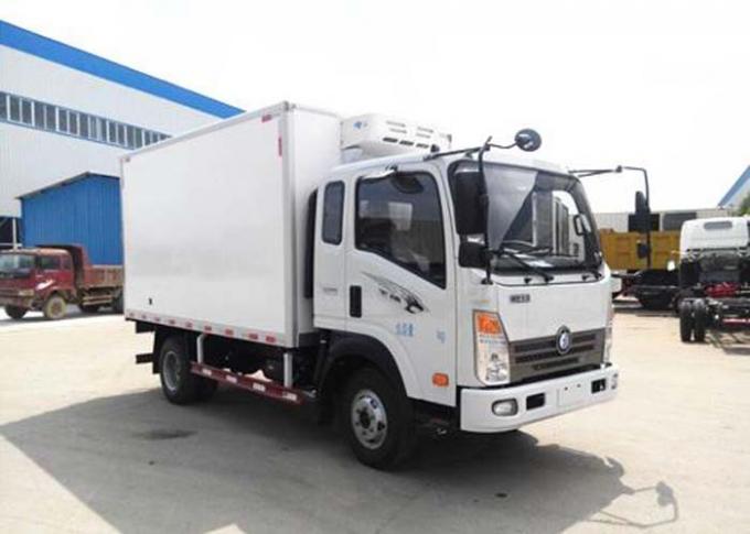 Small Cargo Cold Storage 8 Ton Refrigerated Truck For Dairy , Freezer ...