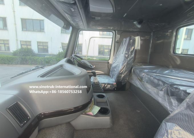 Sinotruk Howo Cargo Truck 10Wheels 400Hp 6 × 4 RHD Customized For Logistics